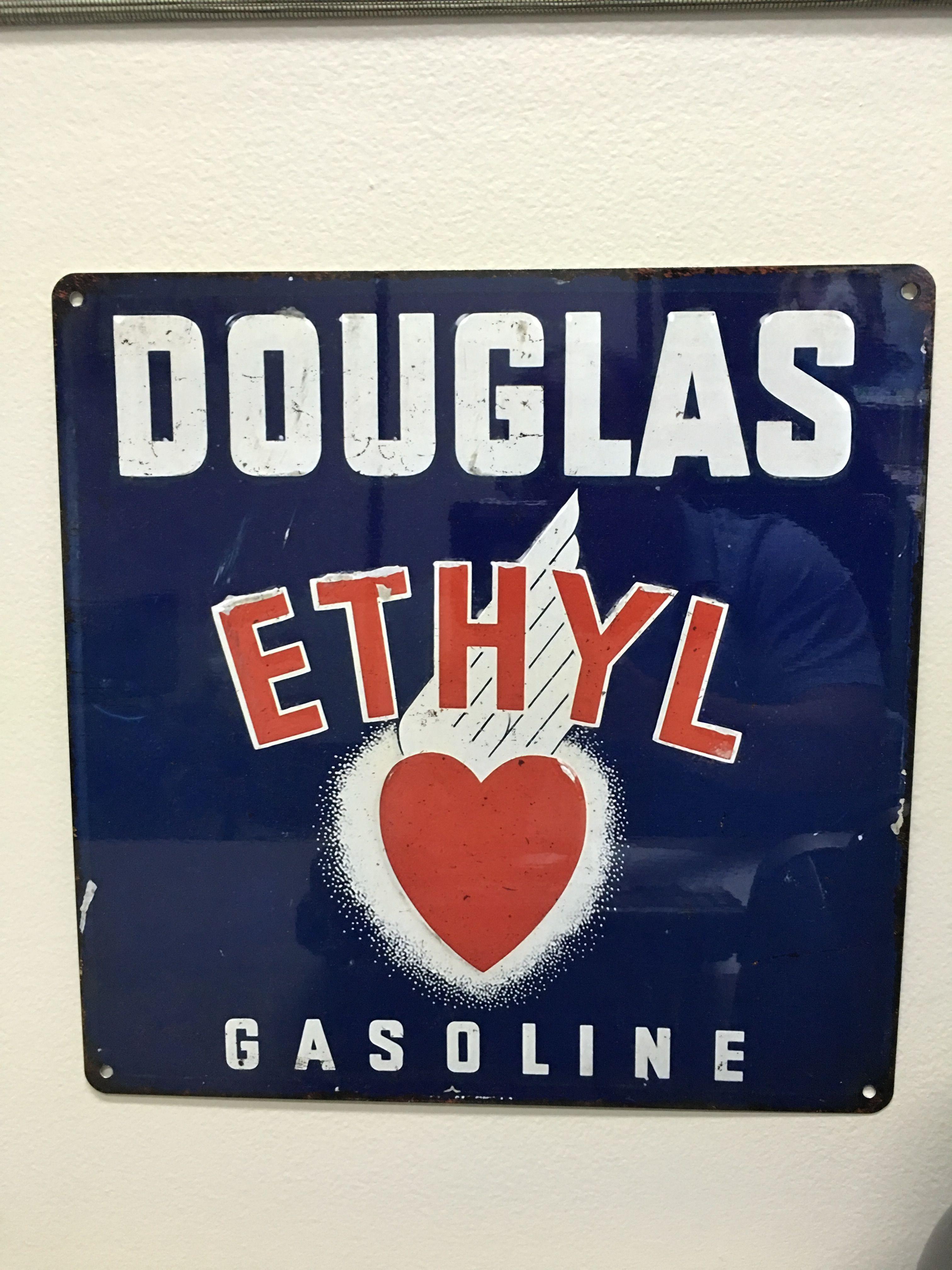 Douglas Oil Company Logo